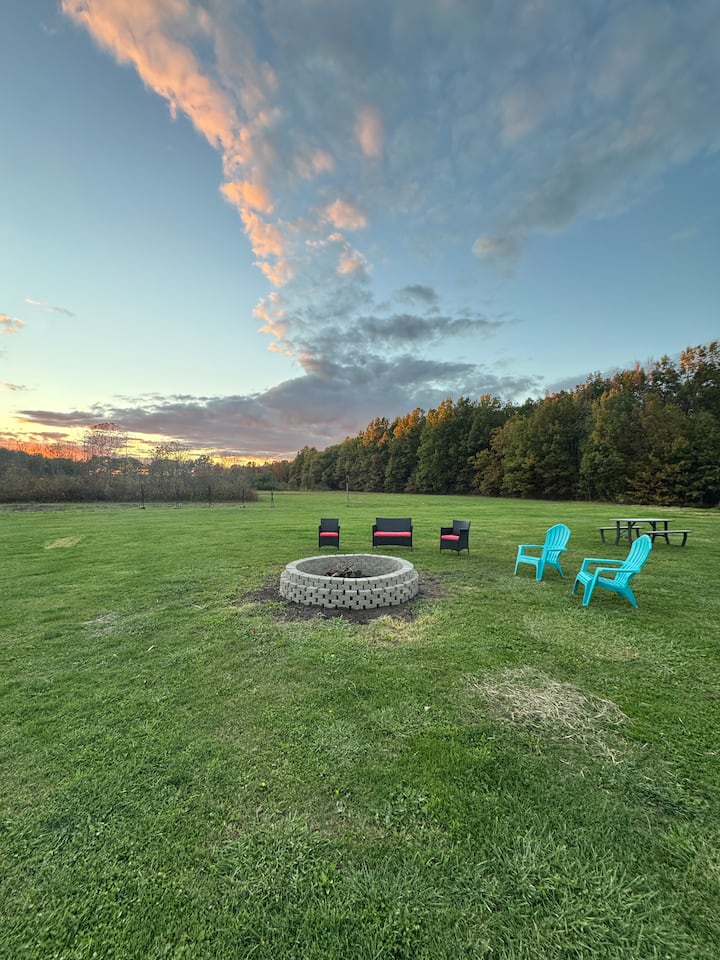 Quiet & Secure Private Home Near Niagara Falls - Welland