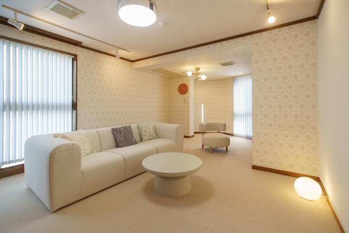 松本駅徒歩３分｜貸切宿｜”暮らすように泊まる”6名まで宿泊可能なプライベート空間｜駐車場あり！ - Matsumoto