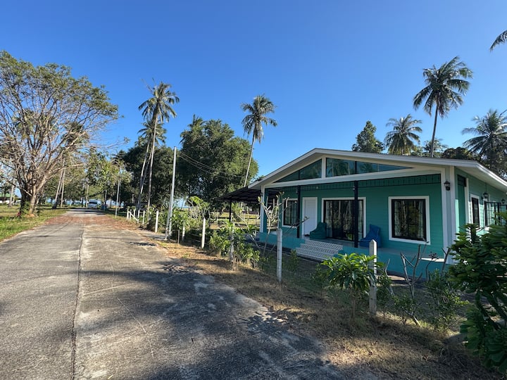 บ้านน้อยสีเขียว Tiny Green House - Tailandia