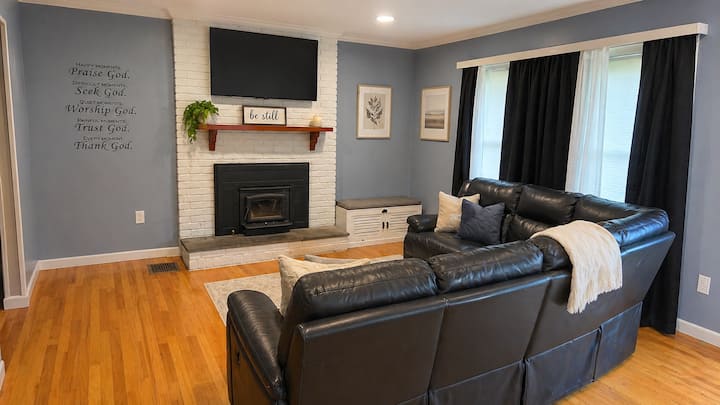 Modern Comfort Retreat| Peaceful, Clean & Inviting - Bridgewater, CT