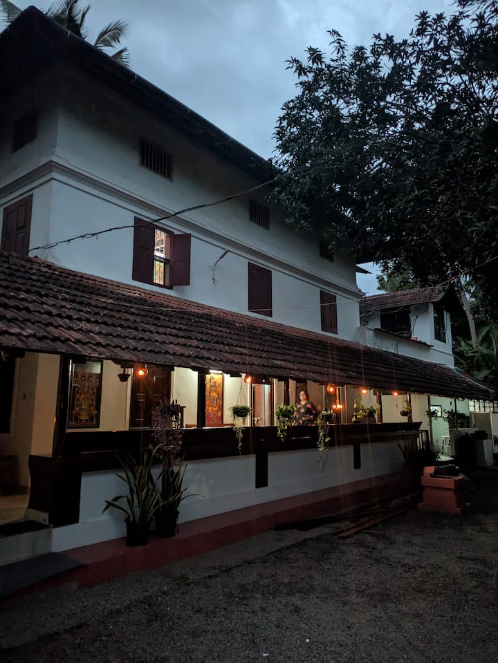 Padinjare Pappini Heritage Home - Kozhikode