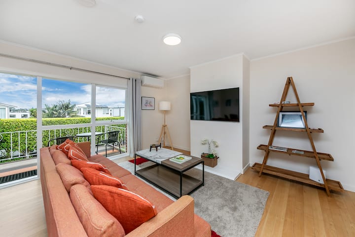 Bright & Stylish 2-bedroom St Heliers Beach - Auckland