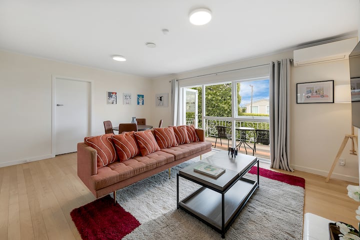 Bright & Stylish 2-bedroom St Heliers Beach - Auckland
