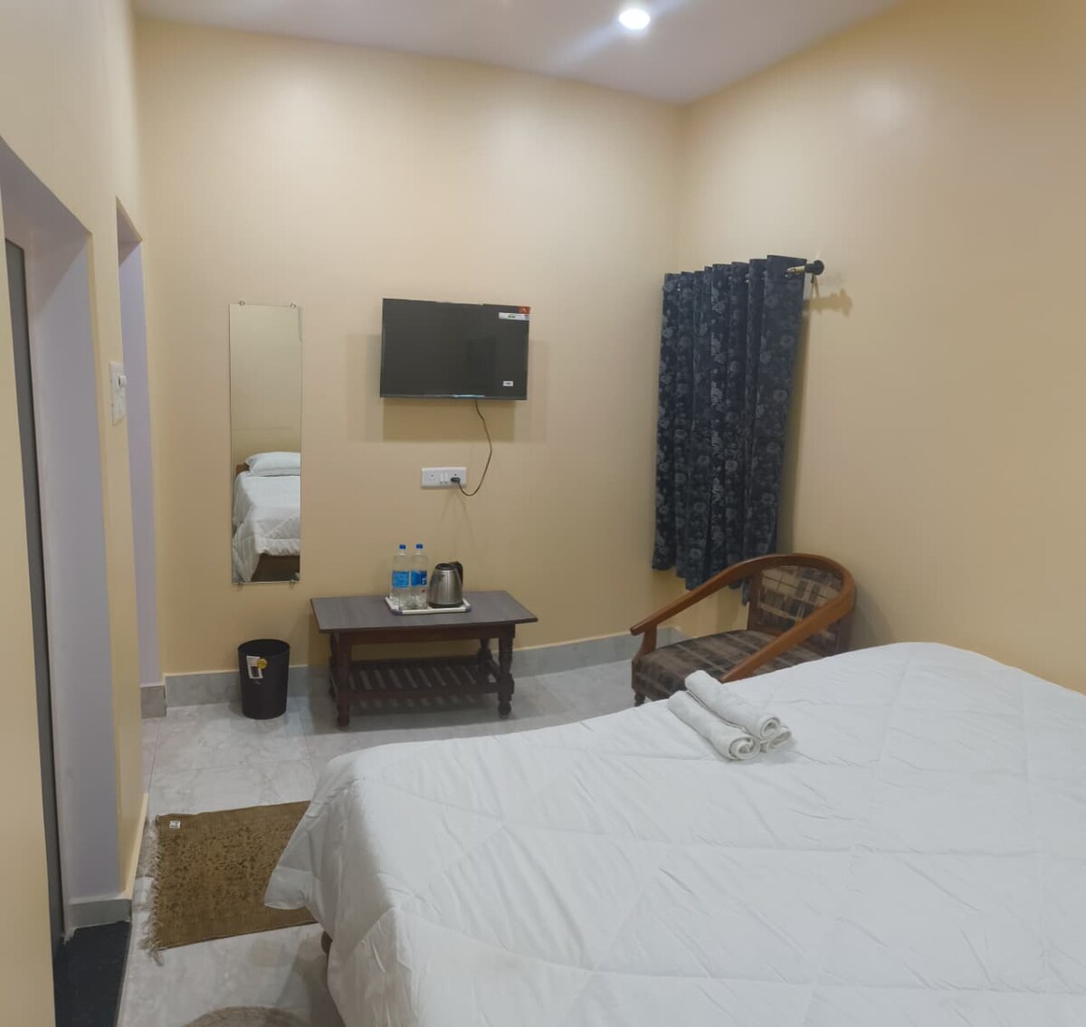 Ratnadeep Palace | Peaceful Family Stay Near Ghats - Bed and breakfasts ...