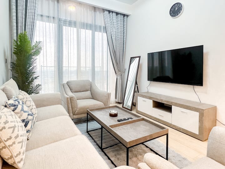 Modern 1br | Balcony | 15 Mins To Downtown - Dubai