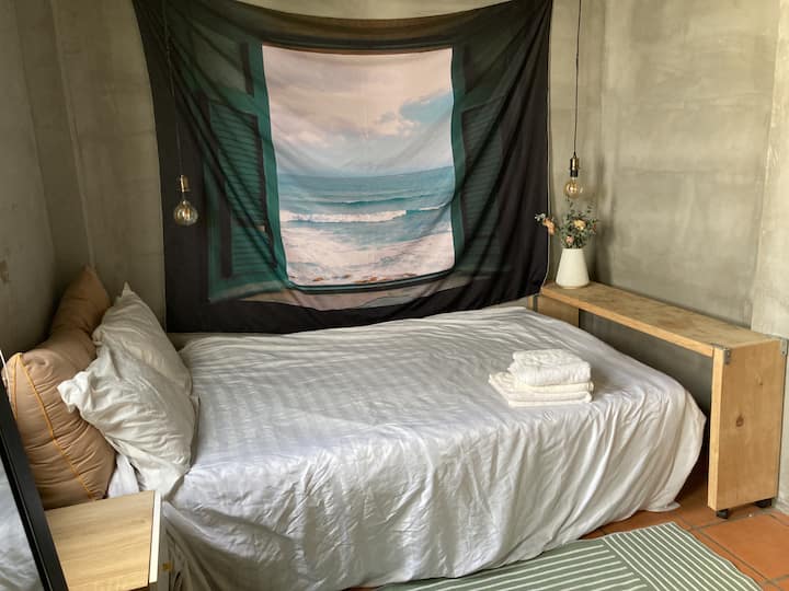 Rooftop 1bdr Apt In Central Foodie Area - Ho-Chi-Minh-Stadt