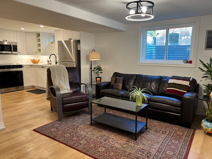 Bright 2 Bedroom Elegant Basement Apartment! - St. Catharines