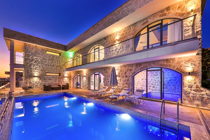 Kalkan İSlamlar'da Kapalı Havuzlu Villa - Tu10969 - Kalkan