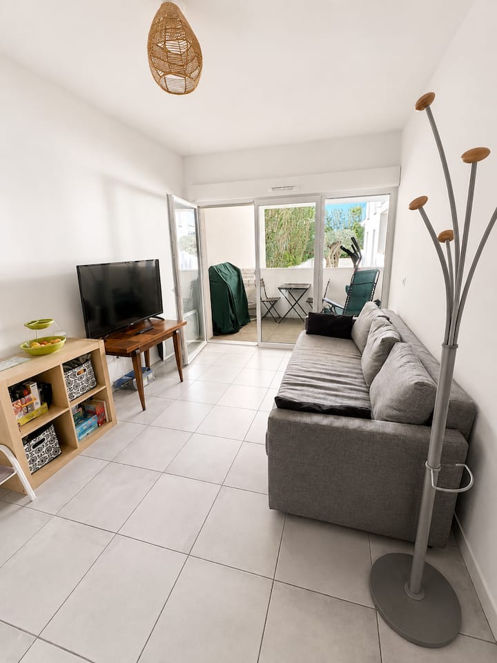 T2 Frais Ombrage Moderne Rdc Balcon Tram Commerce - Castelnau-le-Lez
