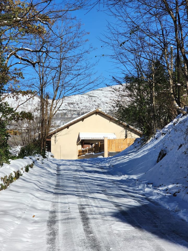Ax-les-thermes Maison 12 Personnes Au Calme - Ax-les-Thermes