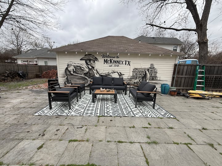 Nonna’s House Retreat & Spa In Historic Mckinney! - McKinney, TX