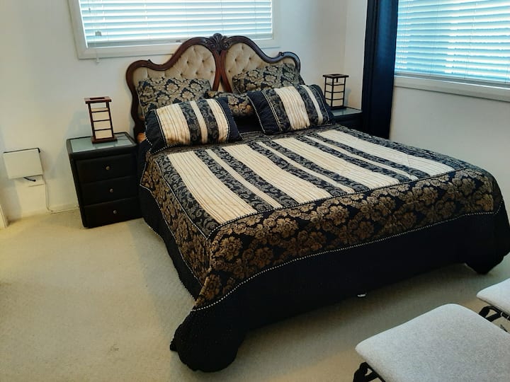 Le Petit Royal Queen Bed+private Bathroom - The Entrance