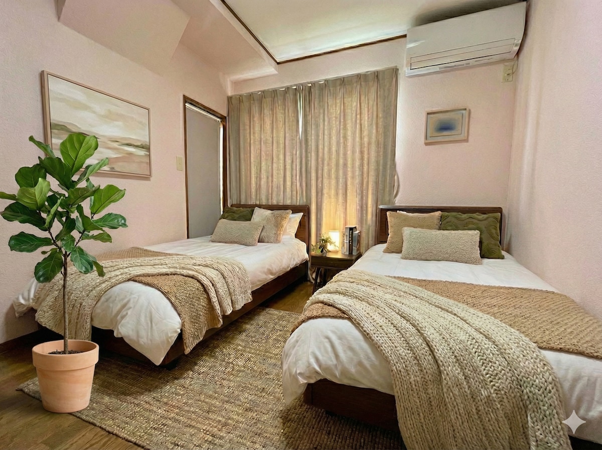Koenji Station 4 Min Walk| 6 Min Train to Shinjuku - Houses for Rent in ...