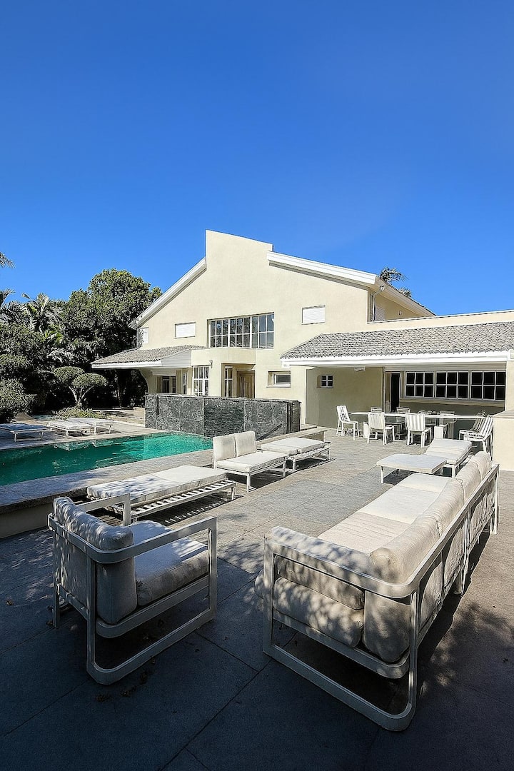 Herzliya Pituach 6br Family Villa • Heated Pool - Israël