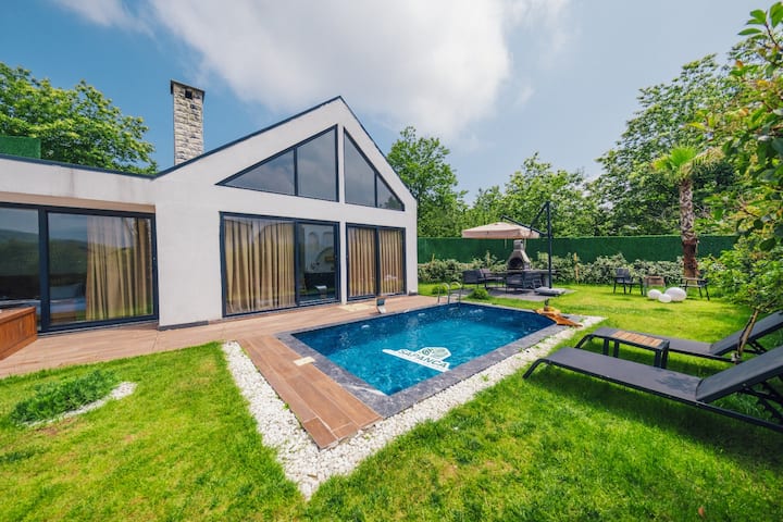 Ihl Villa Sapanca ıSıtmalı Havuz Jakuzili Konforlu - Sapanca