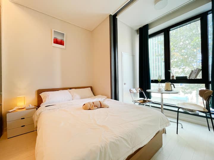 Mzstay 서면역 ! #Netflix #깔끔 #신축호텔 #취사Ok #물품보관 Ok Tl - Busan