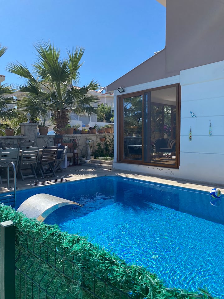 Alaçatı Müstakil Havuzlu Villa - Alaçatı