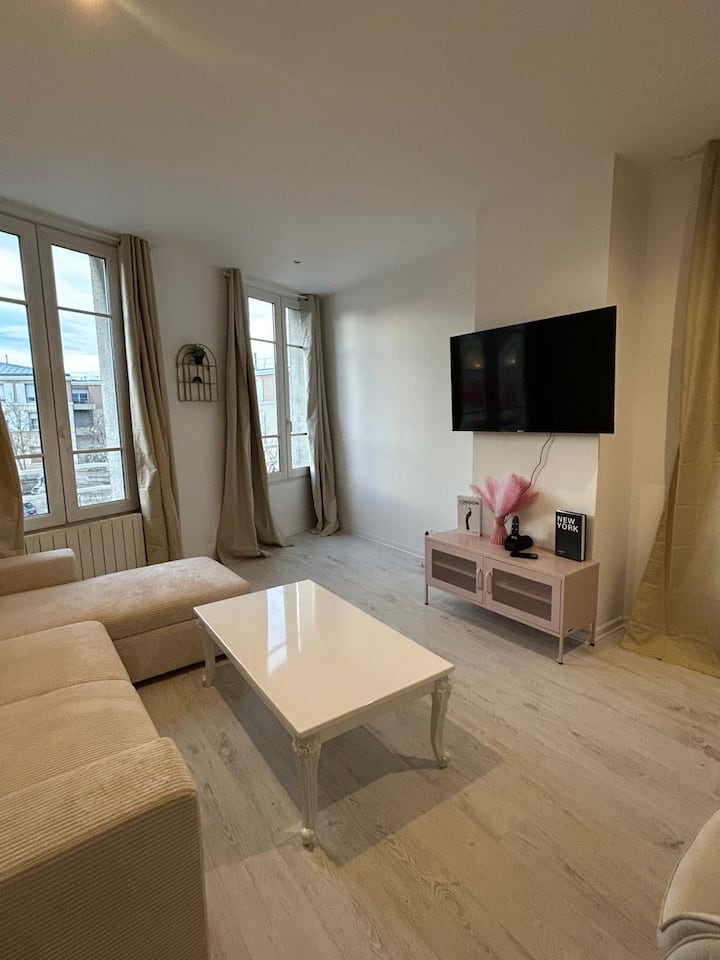 Le Nova Appartement Moderne En Face De La Gare - Dreux