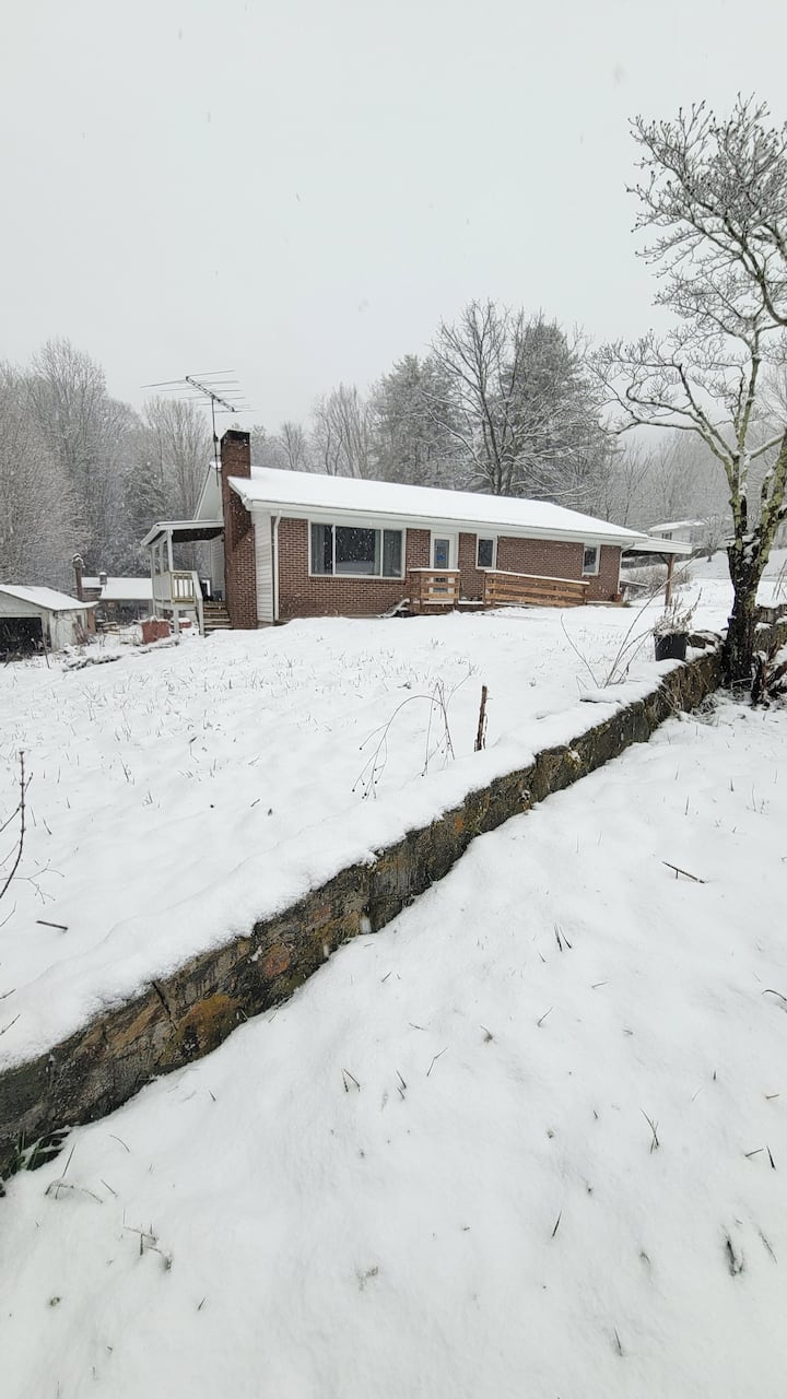 Mountain House - Boone, NC