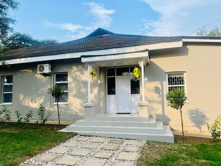 3 Bedroom House In The Heart Of Mkhondo. - Piet Retief