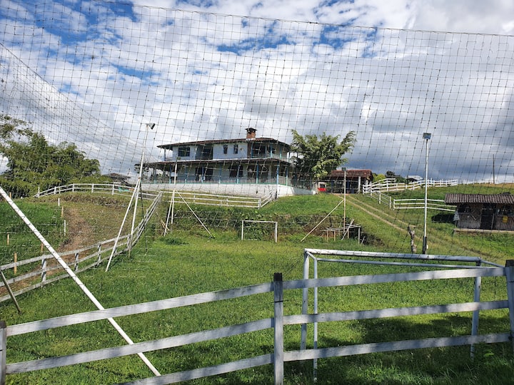 Hermosa Casa Tipo Quindío, Vistas Maravillosas. - Alcalá
