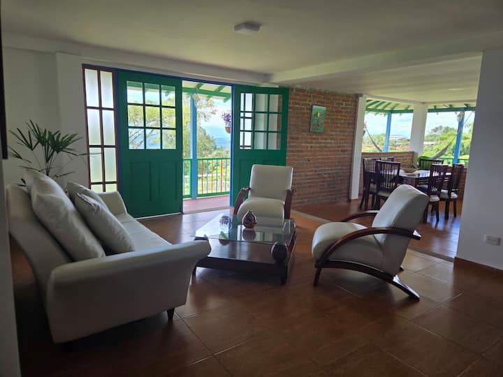 Hermosa Casa Tipo Quindío, Vistas Maravillosas. - Alcalá