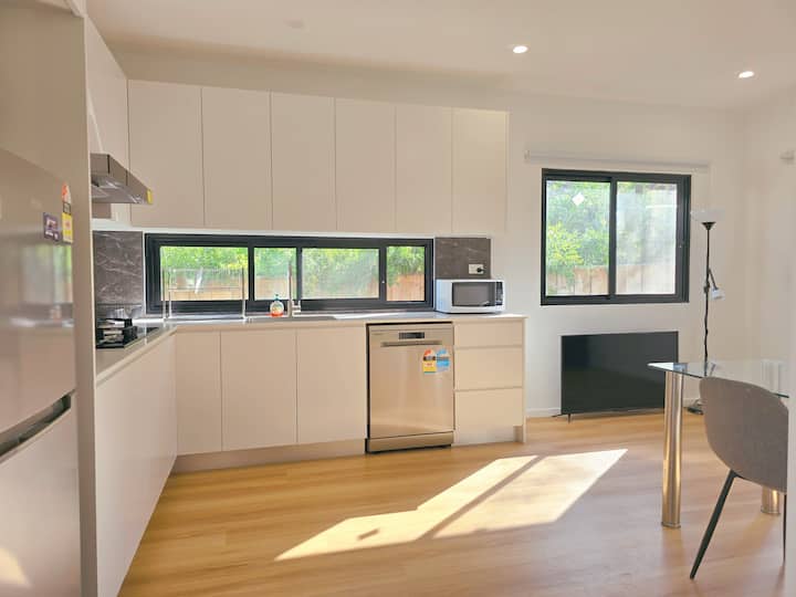 Premium Cottage In Burwood - Strathfield