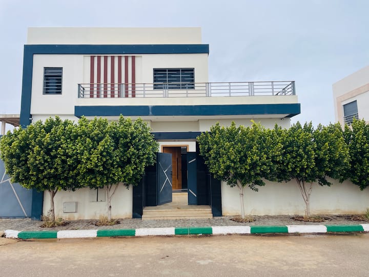 Luxury 360m² Villa | Garden & Terrace – Fes - Fès