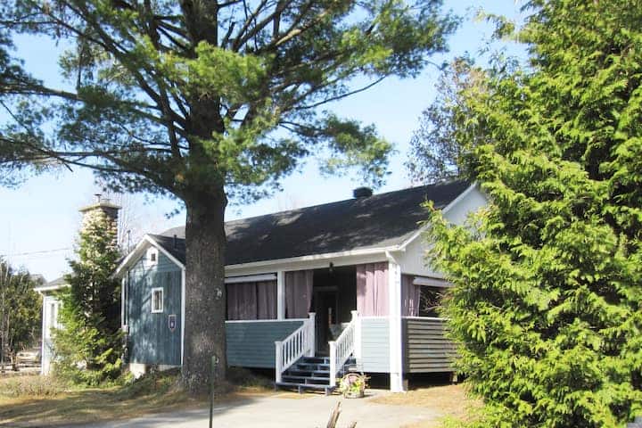 Le Chalet Bleu (223127)
Foyer Et Spa - Magog