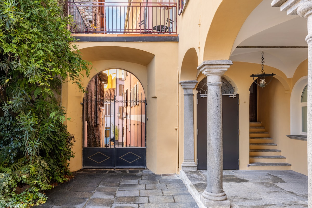 Retiro romántico en el casco antiguo histórico de Locarno ...