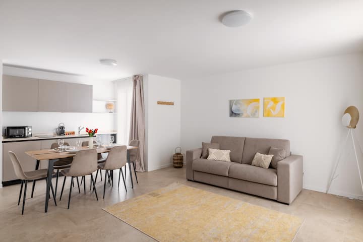 Refuge Romantique Au Cœur De La Vieille Ville - Vira