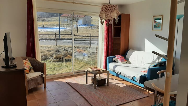 Maisonnette Pour Deux Personnes 
Très Au Calme - Drôme