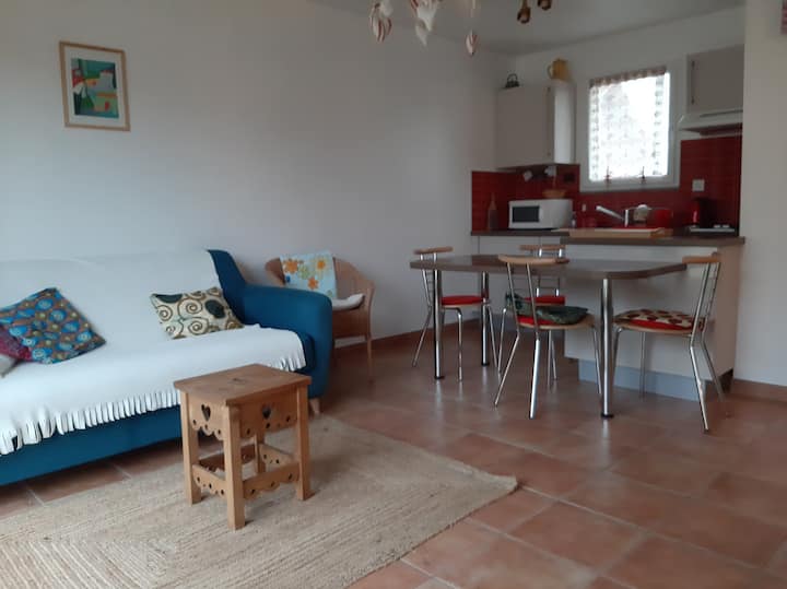 Maisonnette Pour Deux Personnes 
Quartier Calme - Font d'Urle