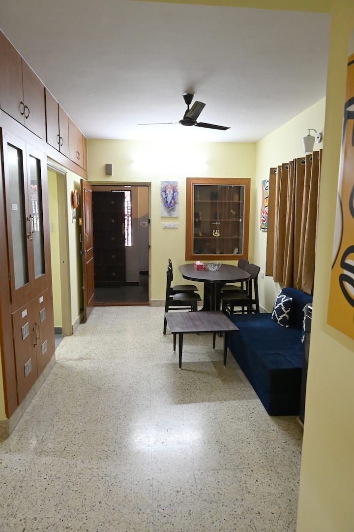 "Aakaara"- Cosy 2bhk Urban Retreat In Malleshwaram - 벵갈루루