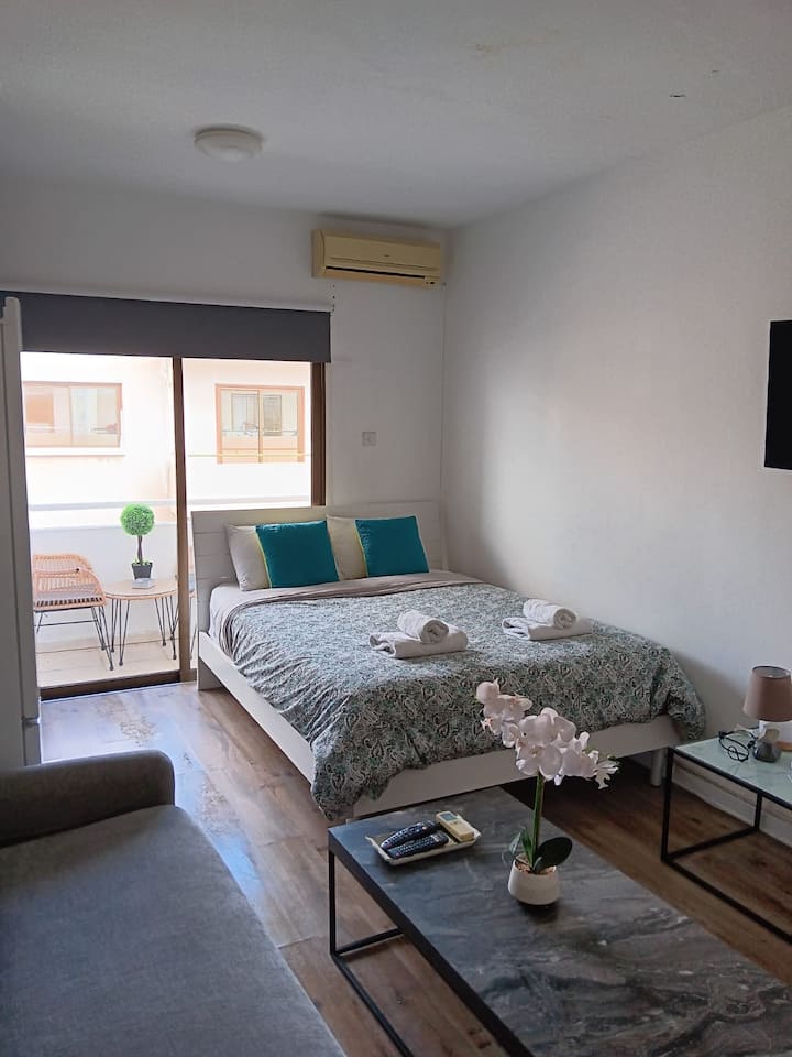 Central Stylish Studio • Walkable • Self Check-in - Larnaca