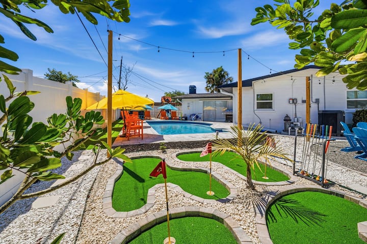 Cape Vista Estate, Pool, Hot Tub, Putting Green - Bradenton, FL