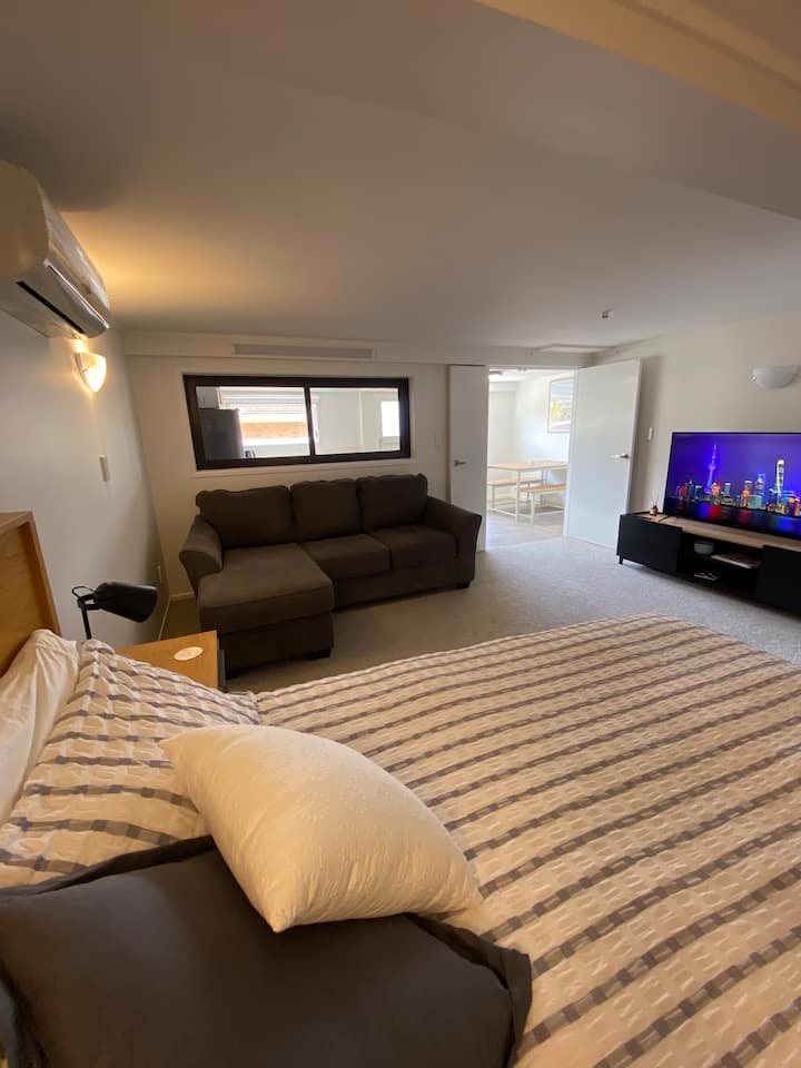 Relaxing, Private Unit In Tauranga - Tauranga