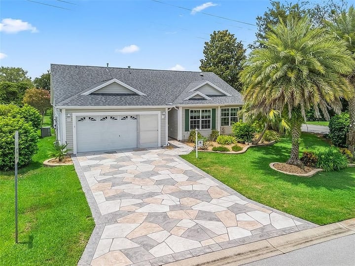 Dream Oasis In The Villages - Pool/golf Next Door! - The Villages, FL