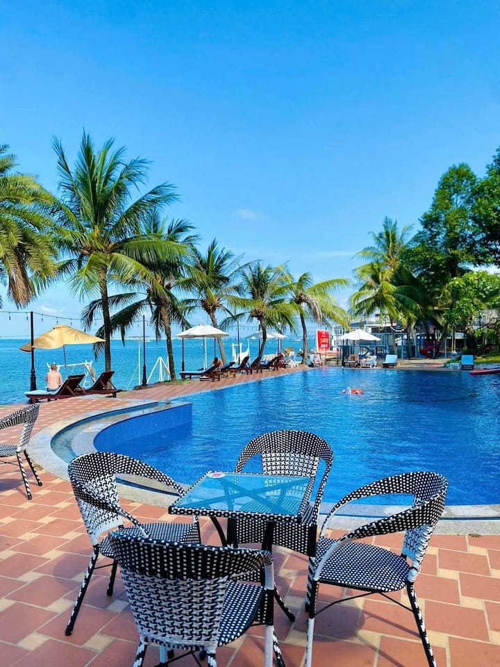 Villa Mặt Biển, 3 Phòng Ngủ, 8 Người, Trung Tâm - Phú Quốc