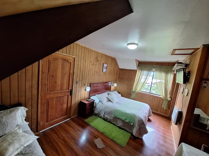 Habt Triple Con Baño Privado Y Desayuno Incluído - Futaleufú