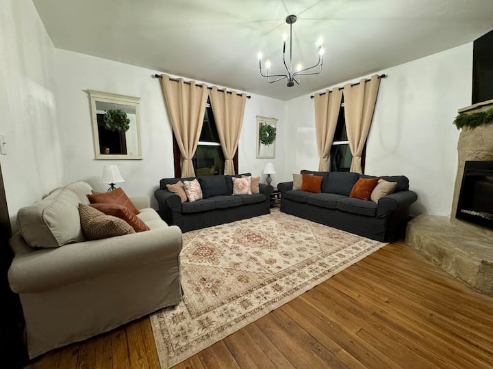 Tranquil Farmhouse Retreat - Dublin, Plain City - Columbus Zoo and Aquarium, Powell