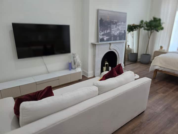 Amour Luxury King Studio - 1br/1bth Near Jhu & Dt - Parkville, MD