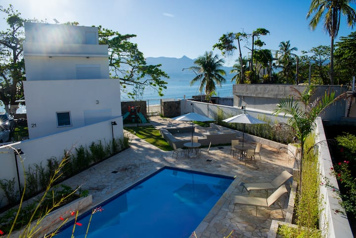 Exclusive Beachfront Home | 3 Suites | Ocean View - São Sebastião