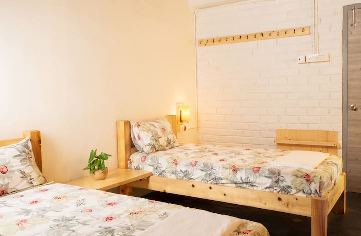 Basera56-room 1 - Chennai