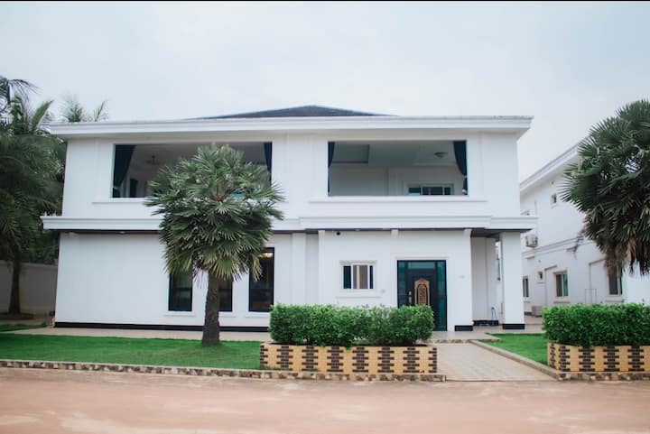 라오스 비엔티안 오빠빌라 1동 5베드 - Vientiane