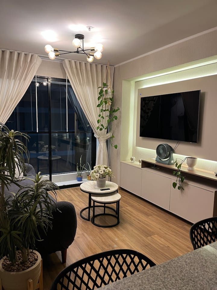 Moderno Y Exclusivo Depa En Jesús María - Lima