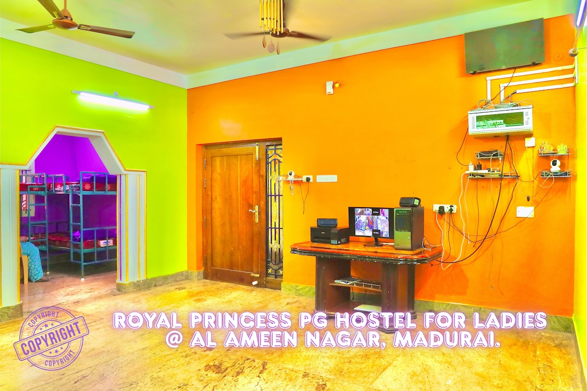 Royal Princess PG Hostel solo para mujeres - Bed and breakfasts en ...