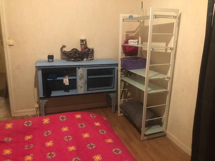 Chambre Dans Grand Logement En Centre Ville - Cherbourg-Octeville