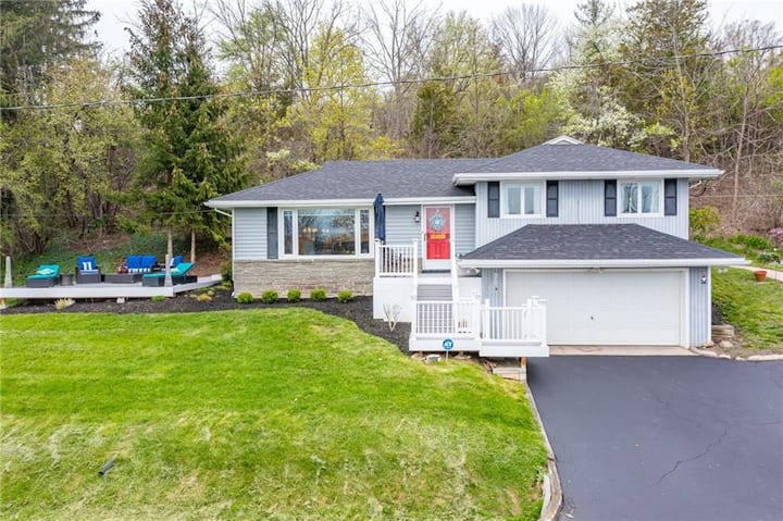 Canandaigua Lake Overlook - Bloomfield, NY