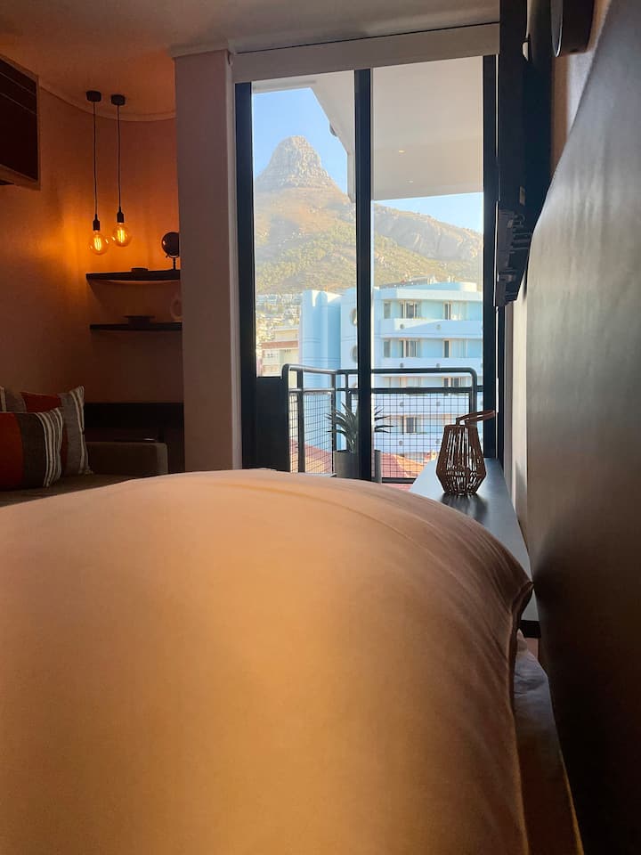 The Flamingo 608 - Lions Head View - Cape Town